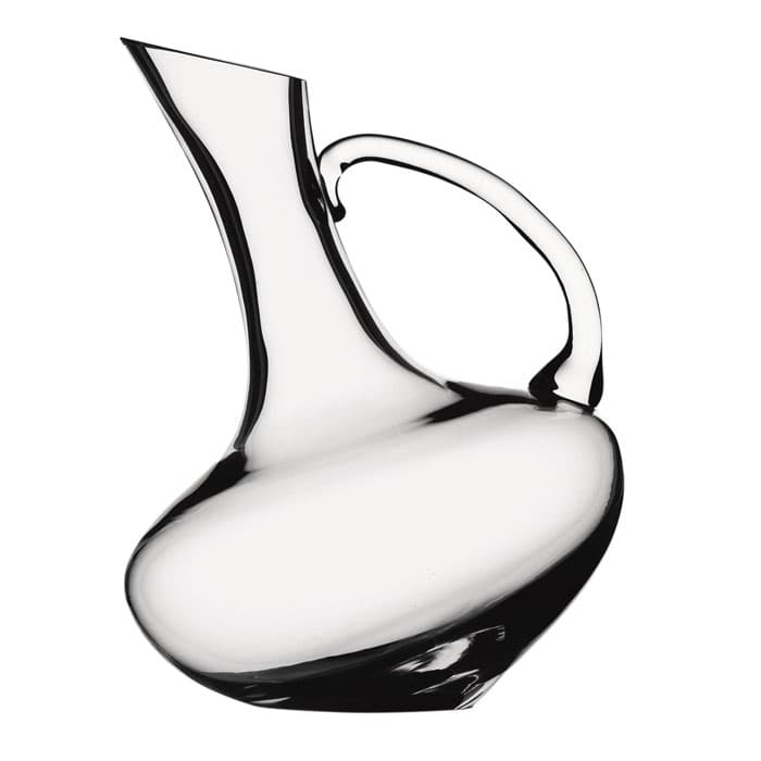 Una buona caraffa decora la casa e adempie al contempo a una funzione ...